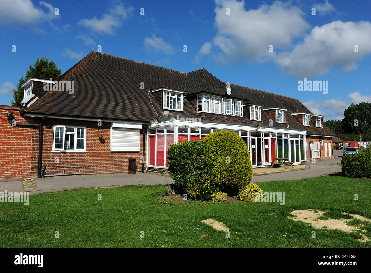 Charlton athletics training ground sparrows lane hi-res stock ...
