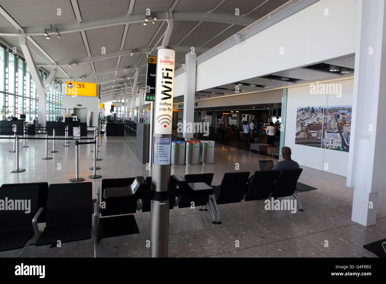 Terminal 5c at londons heathrow airport hi-res stock photography and ...