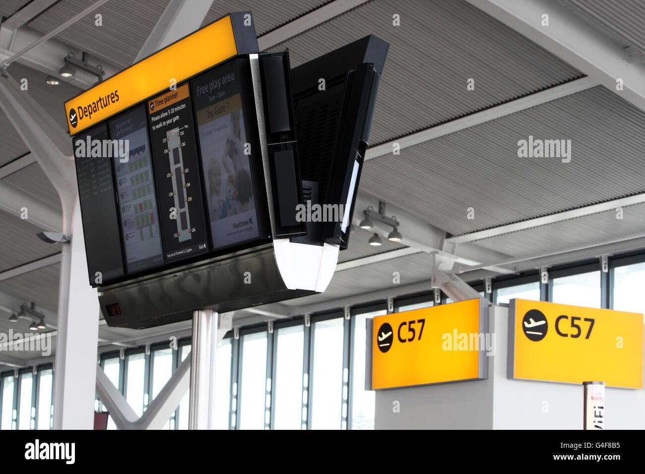 Terminal 5c at londons heathrow airport hi-res stock photography and ...