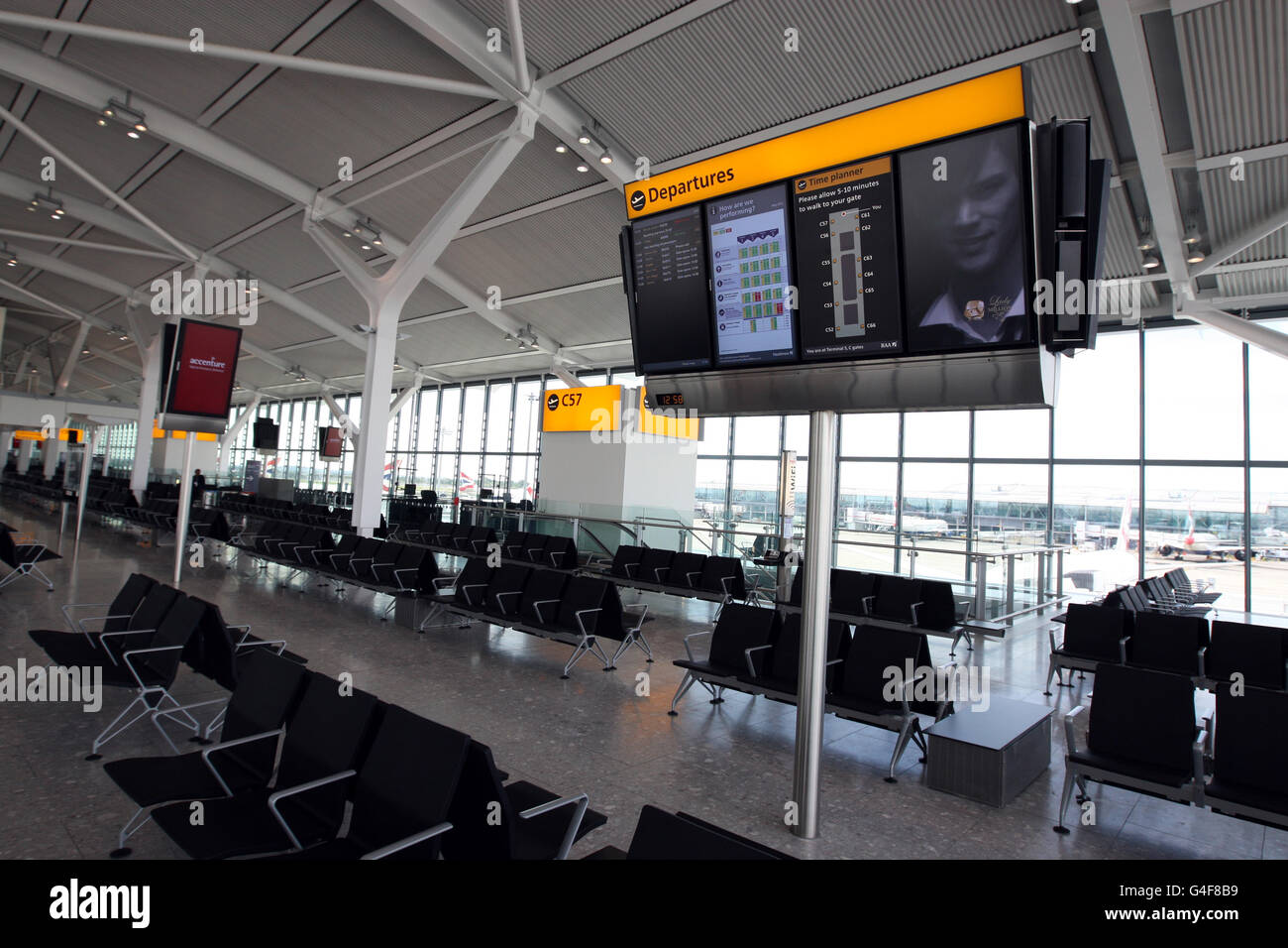 Heathrow Stock. Terminal 5C at London's Heathrow Airport Stock Photo ...