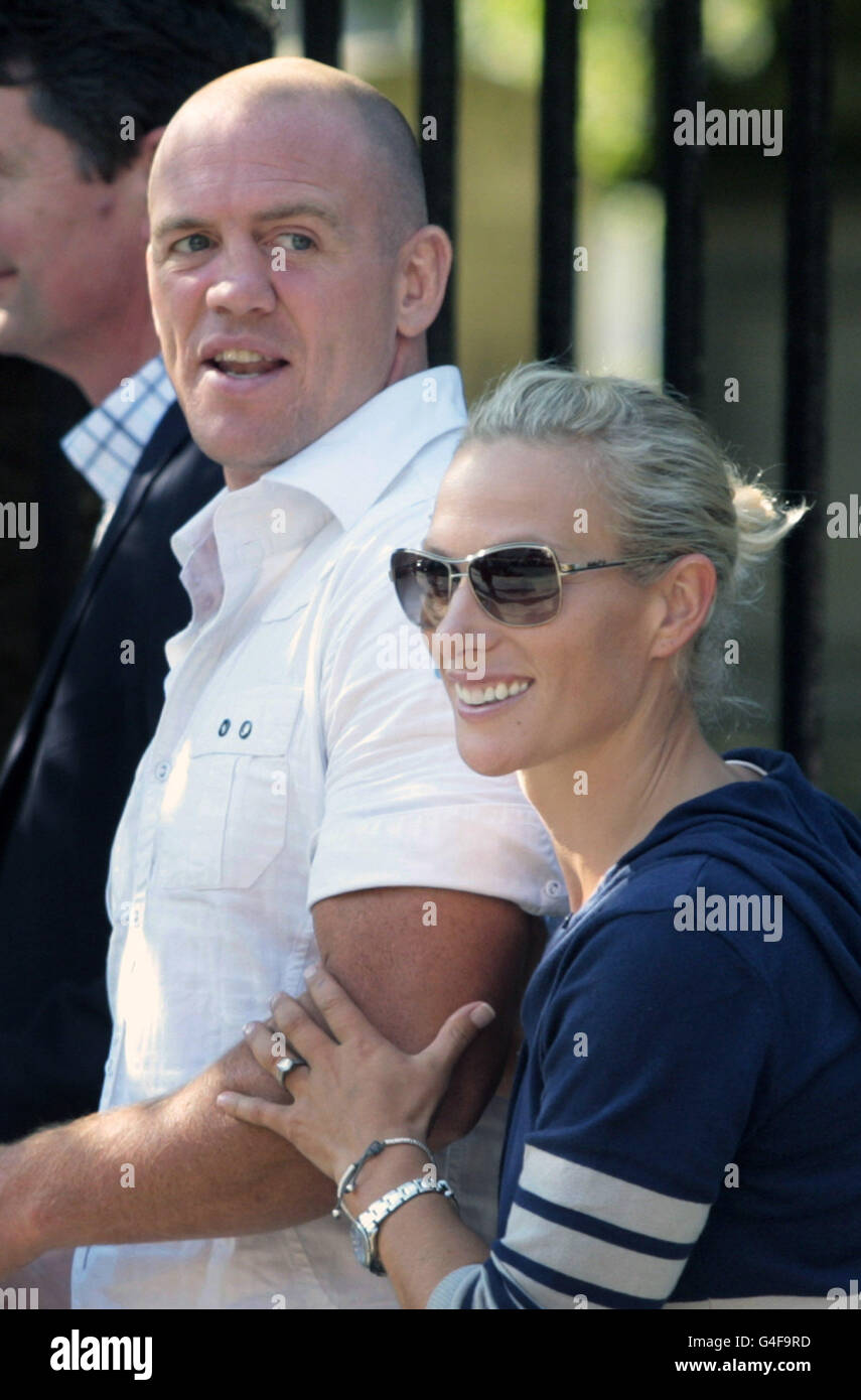 Zara Phillips and Mike Tindall outside Canongate Kirk, Edinburgh after ...