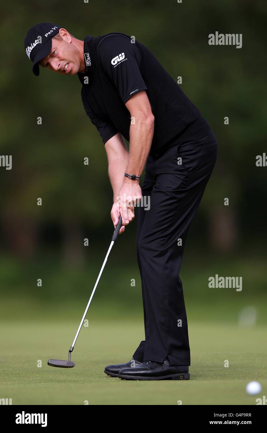Denmark's Soren Hansen makes a birdie on the 17th hole during the ...