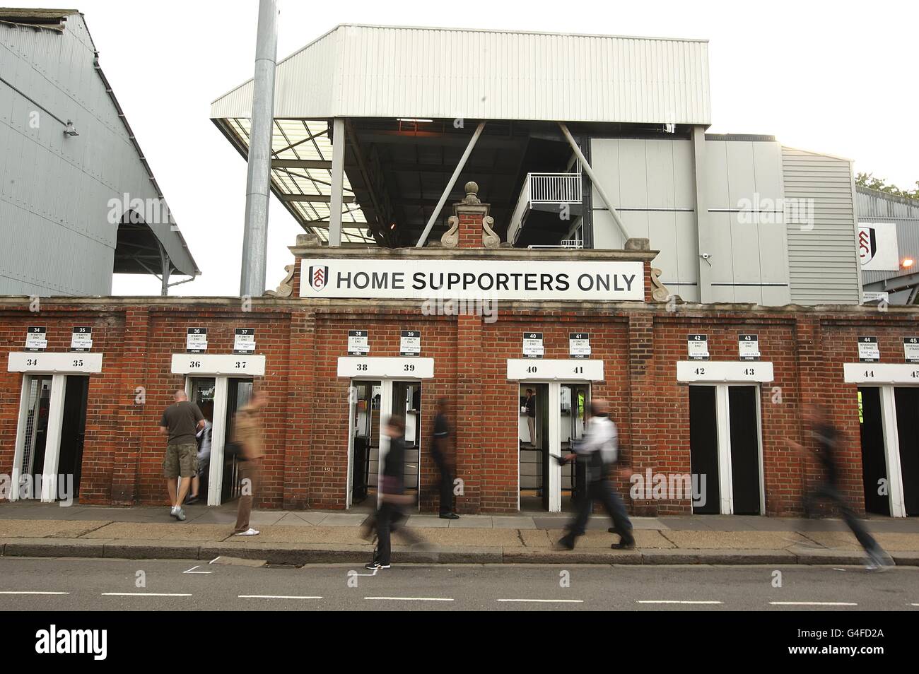 Turnstiles turnstyles turnstiles football hi-res stock photography and ...