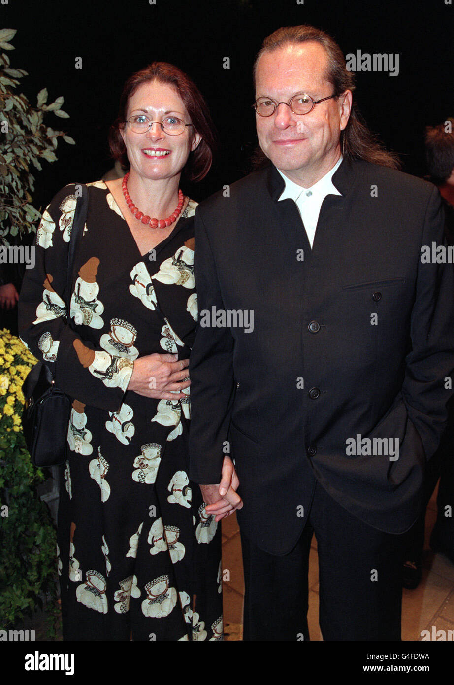 PA NEWS PHOTO 14/10/98 TERRY GILLIAM ARRIVES FOR THE DUCKWORTH ...
