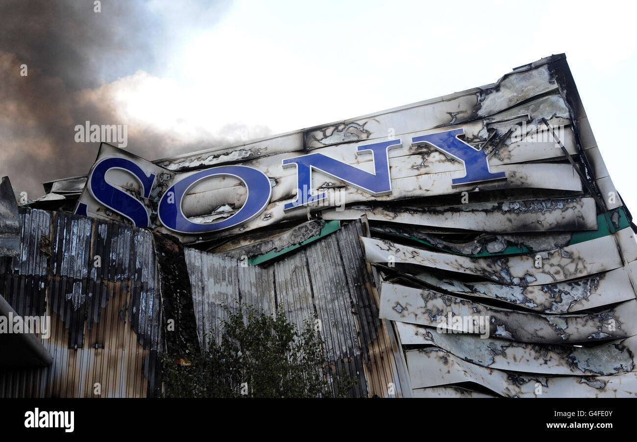 Police shooting general view gv riot riots rioting looting mangrr hi ...