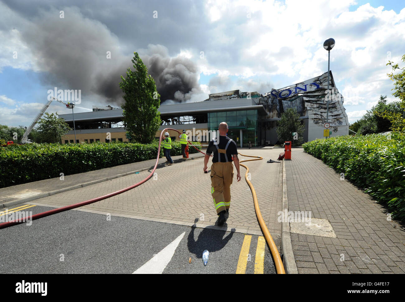 Gv riot riots rioting looting warehouse riots damage fire sony hi-res ...