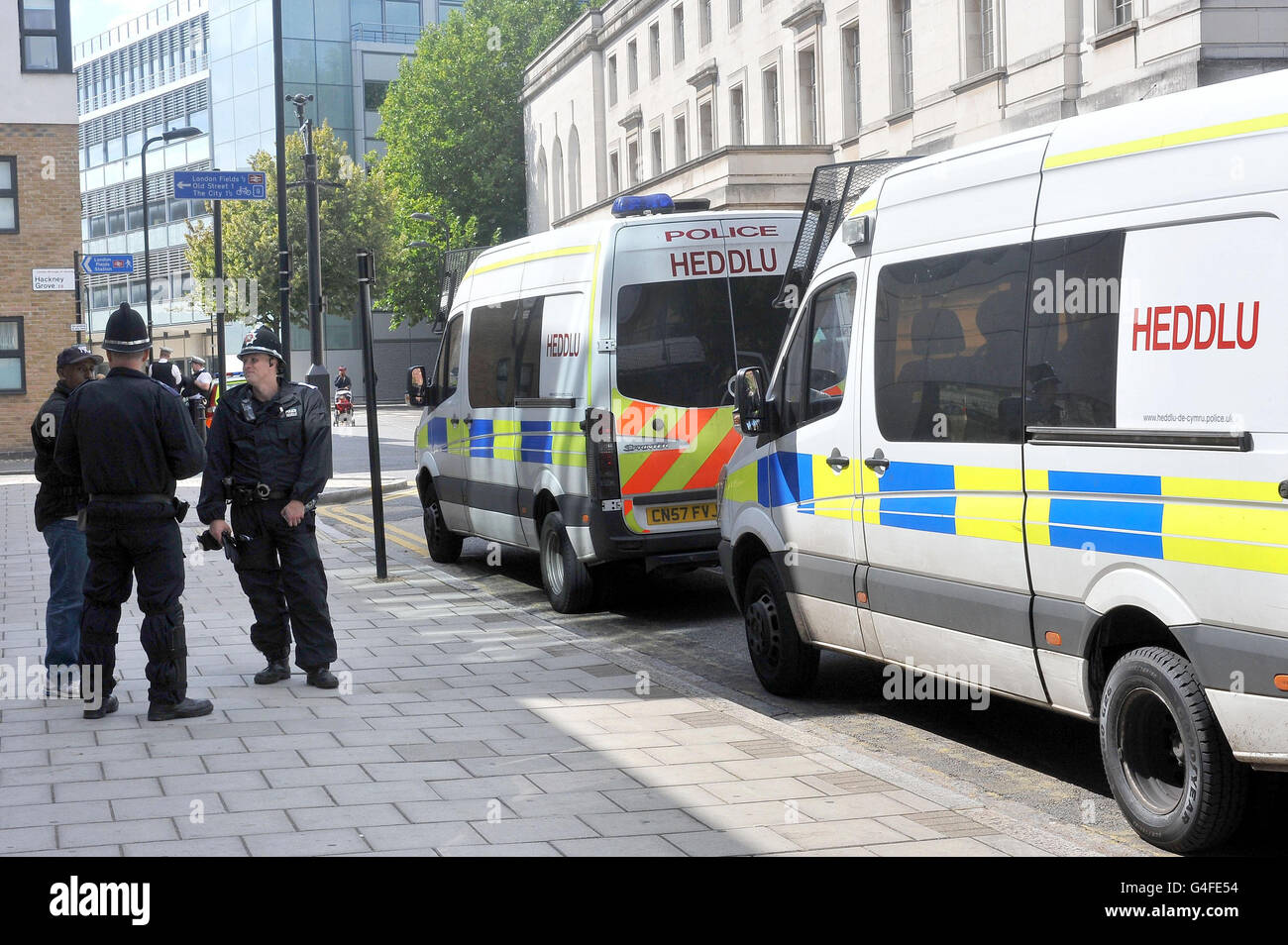 Hackney riots hi-res stock photography and images - Alamy