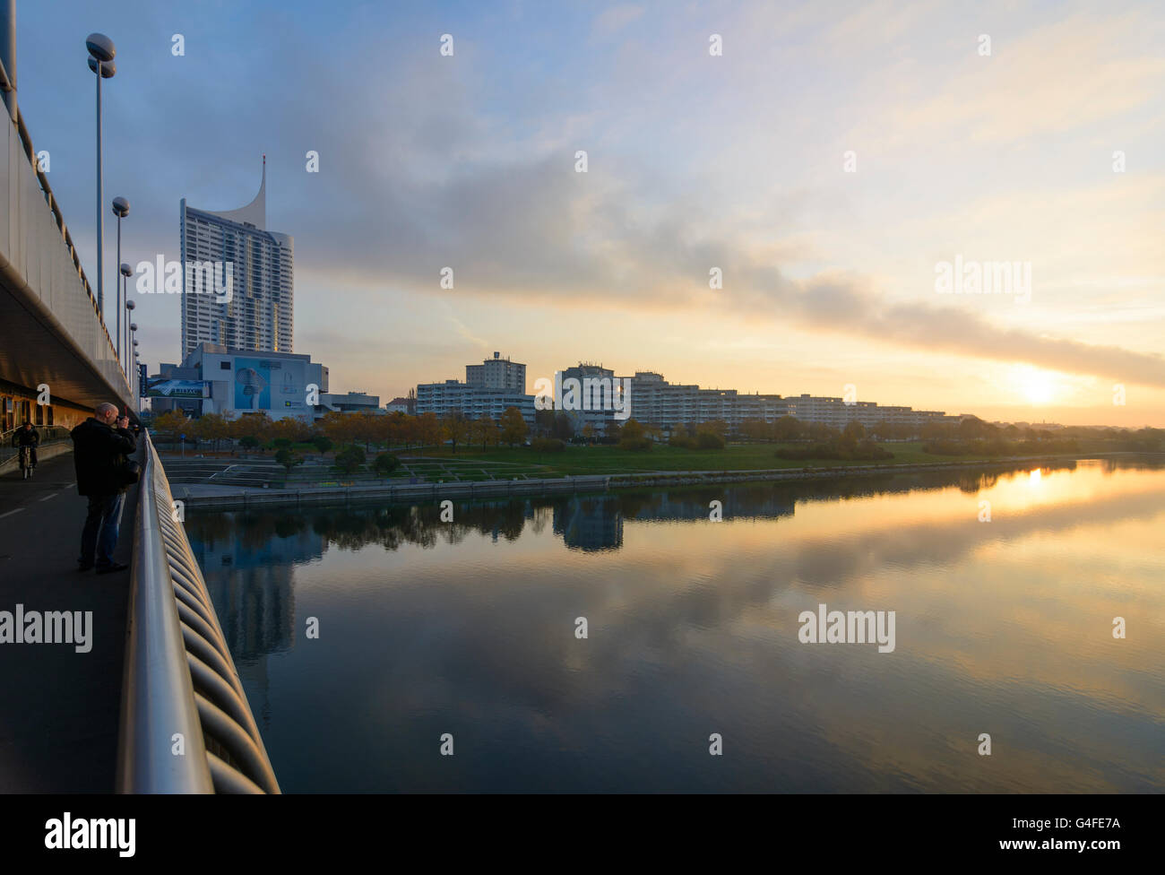 View from Reichsbrücke on the New Danube and the Hochhaus Neue Donau in ...