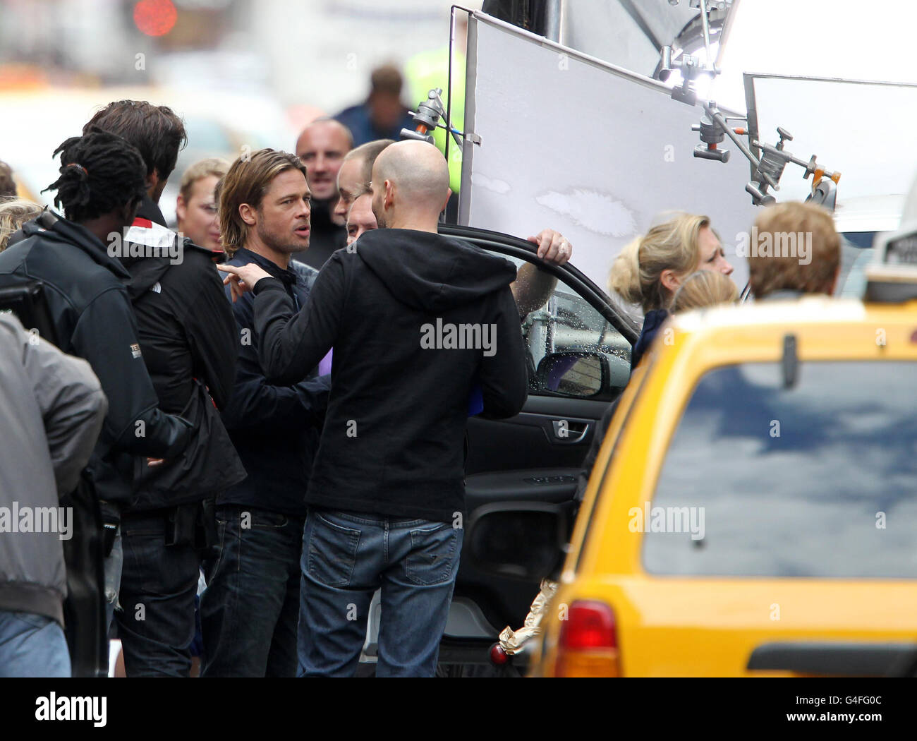 Brad pitt on set filming world war near george square hi-res stock ...