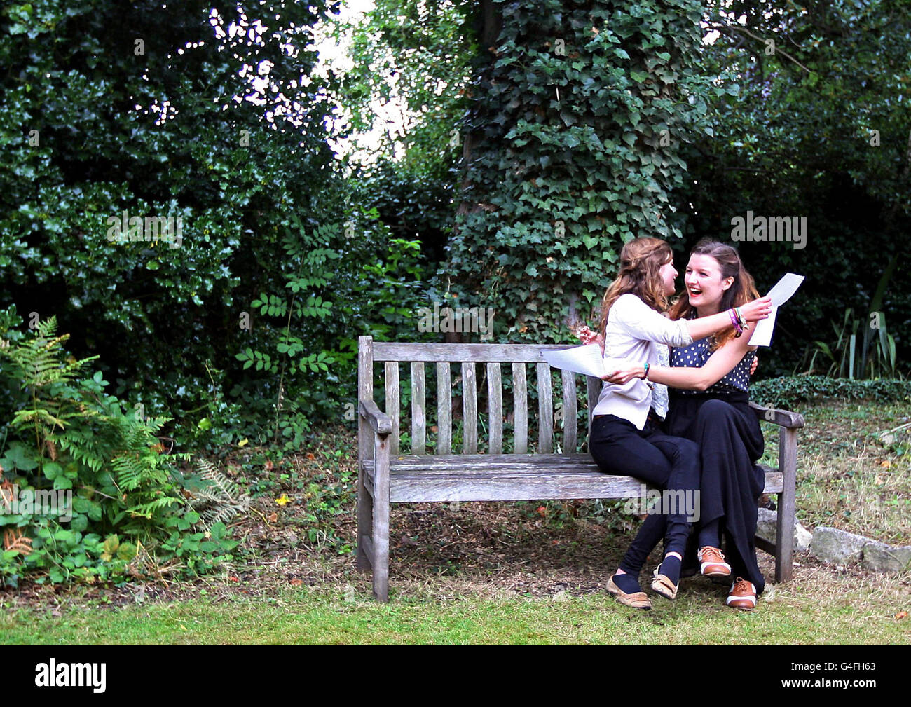 Best friends Cathy Hearn (Left) and Sadhbh O'Sullivan who are heading ...