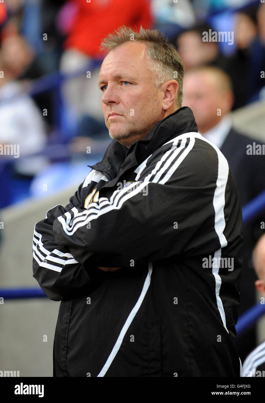 Macclesfield Town manager Gary Simpson prior to kick off during the ...