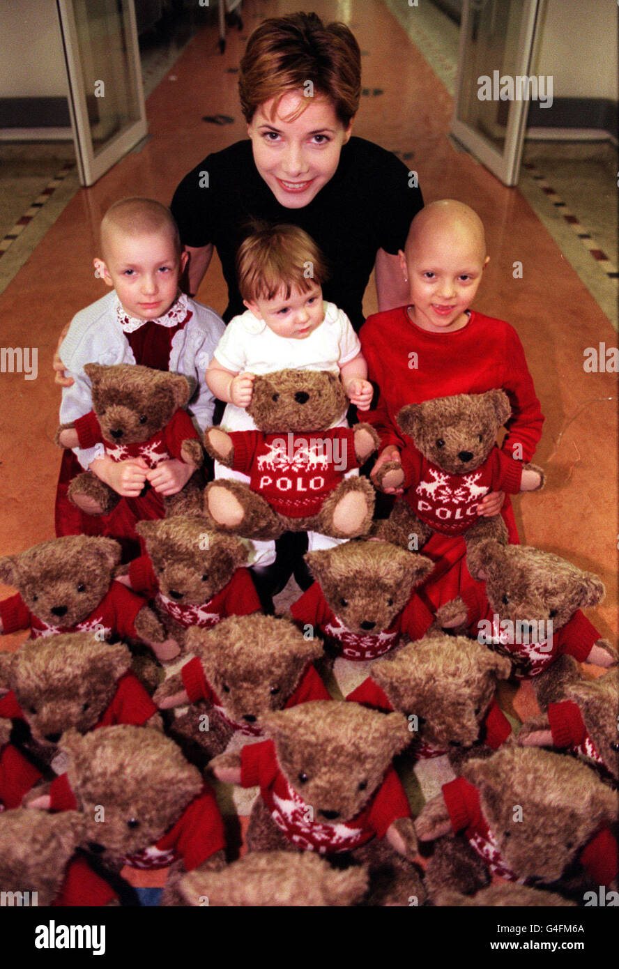 Darcey Bussell children & teddy bears Stock Photo - Alamy