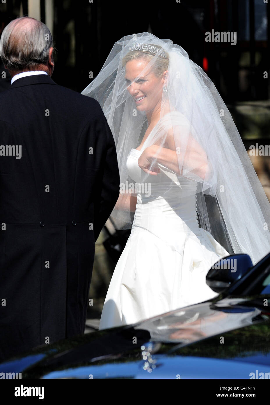 Zara Phillips with her father Mark arriving for her wedding to Mike ...