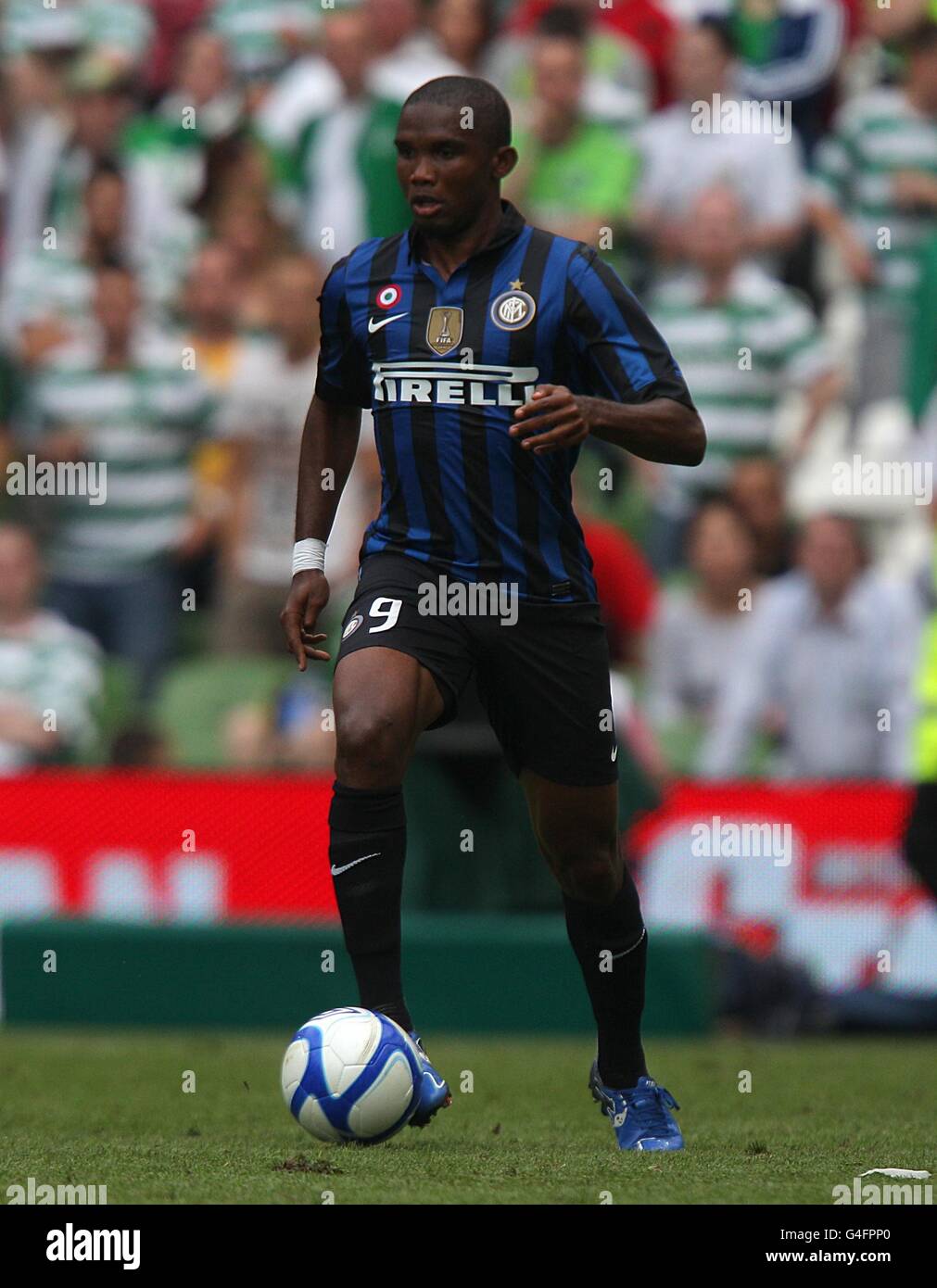 Eto'o inter hi-res stock photography and images - Alamy