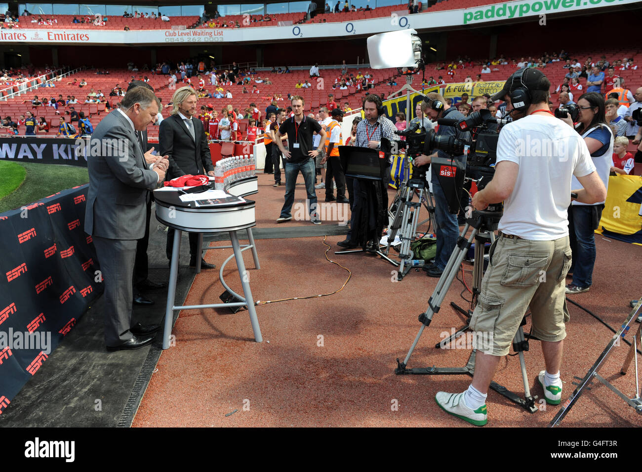 Football commentators equipment hi-res stock photography and images - Alamy