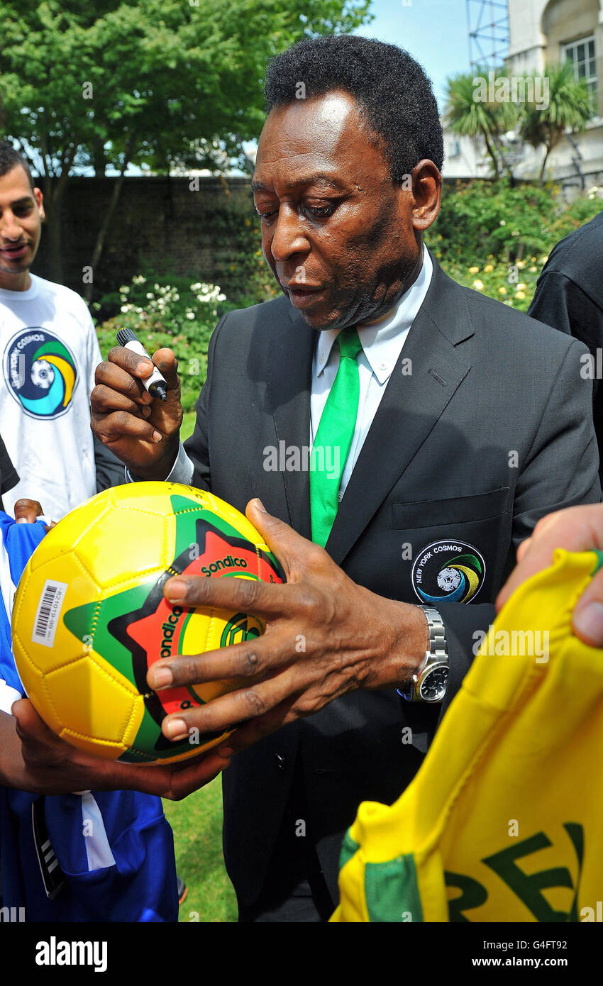 Pele at Number 10 Stock Photo - Alamy