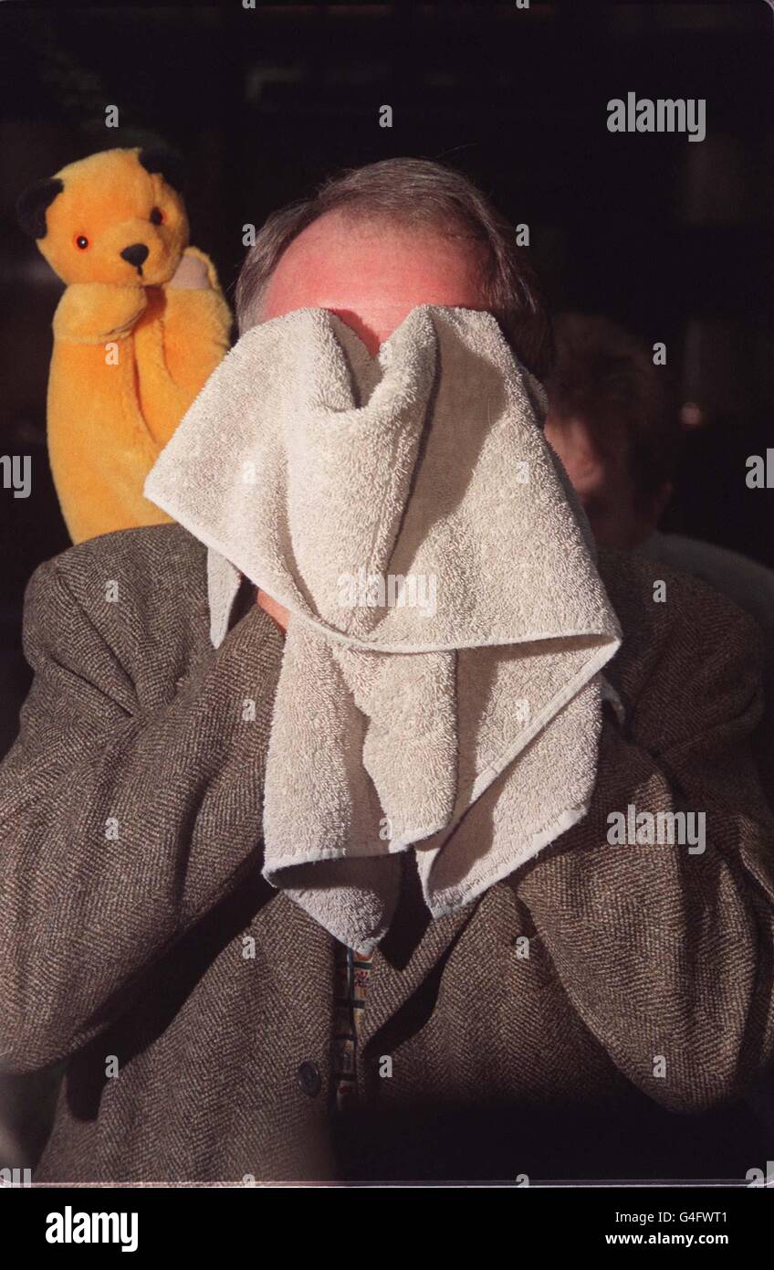 Sooty face hi-res stock photography and images - Alamy