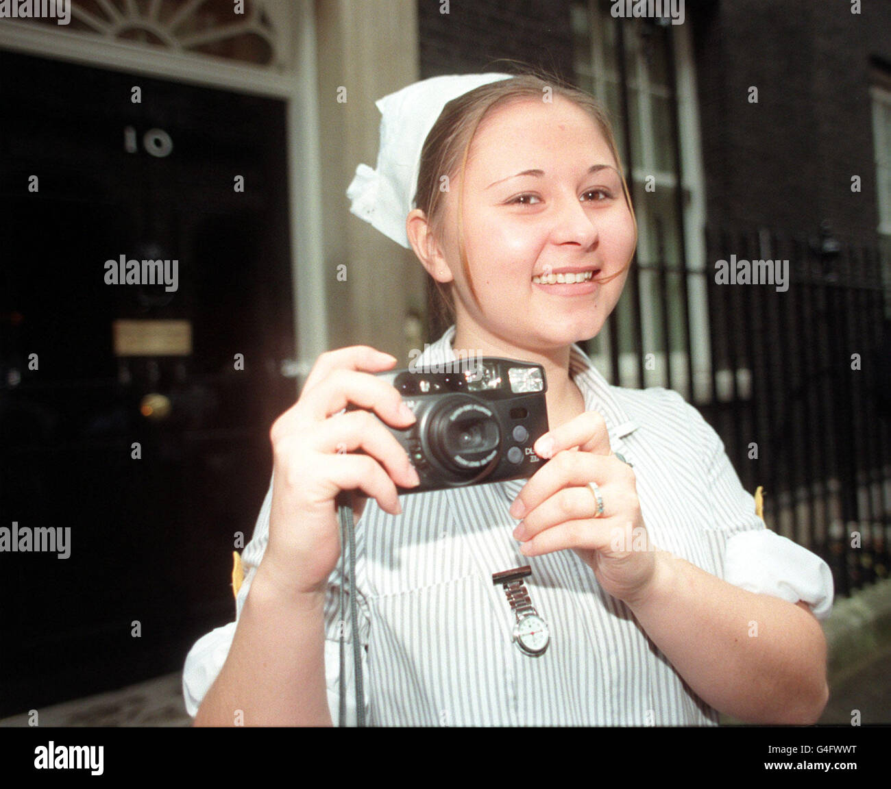 Tony blair with seven nurses from sandwell healthcare nhs trust hi-res ...