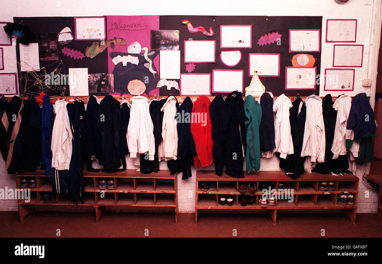 PA NEWS PHOTO 20/11/89 THE CLOAKROOM AT LUDGROVE SCHOOL, NEAR WOKINGHAM ...