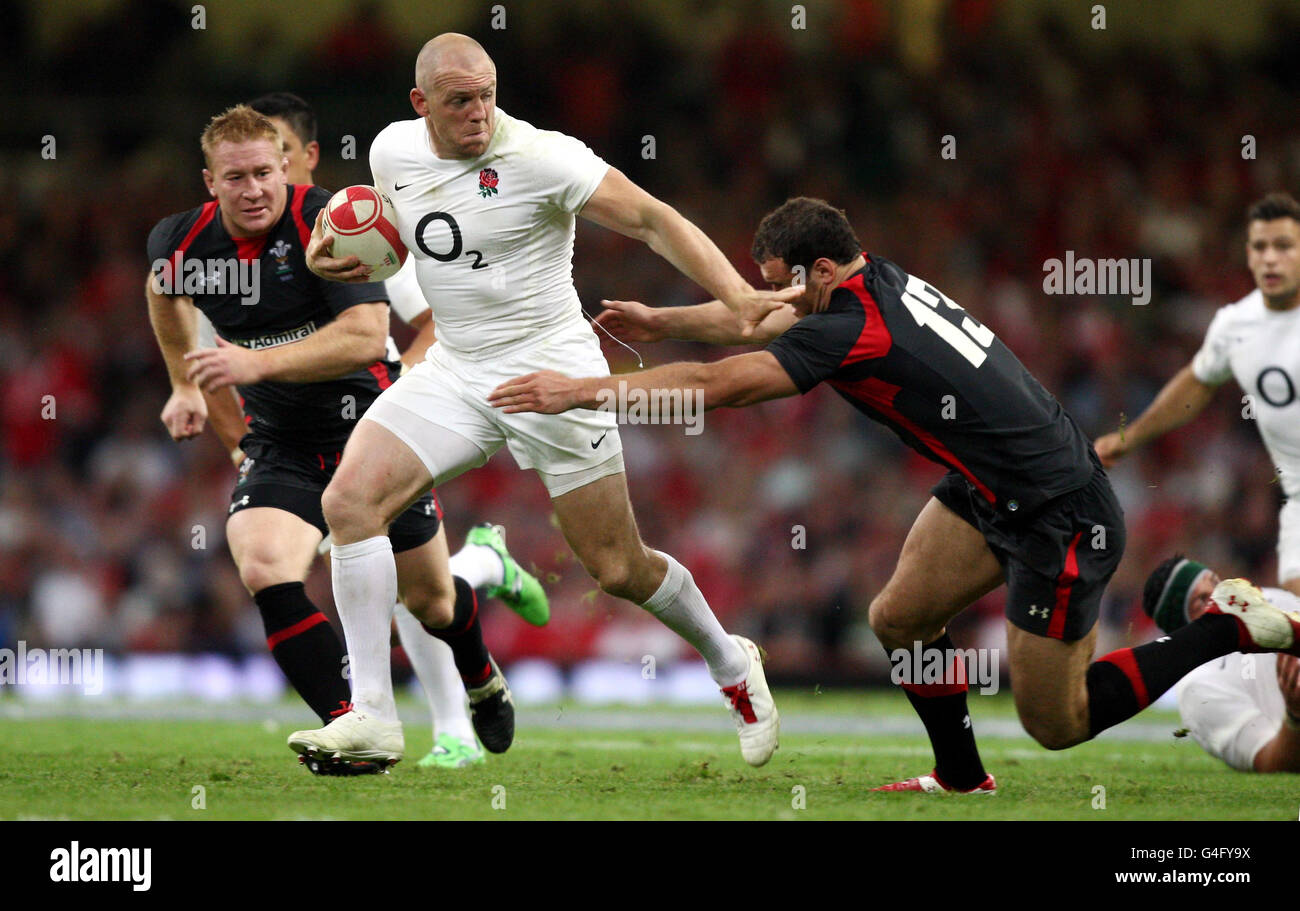 Mike roberts rugby hi-res stock photography and images - Alamy