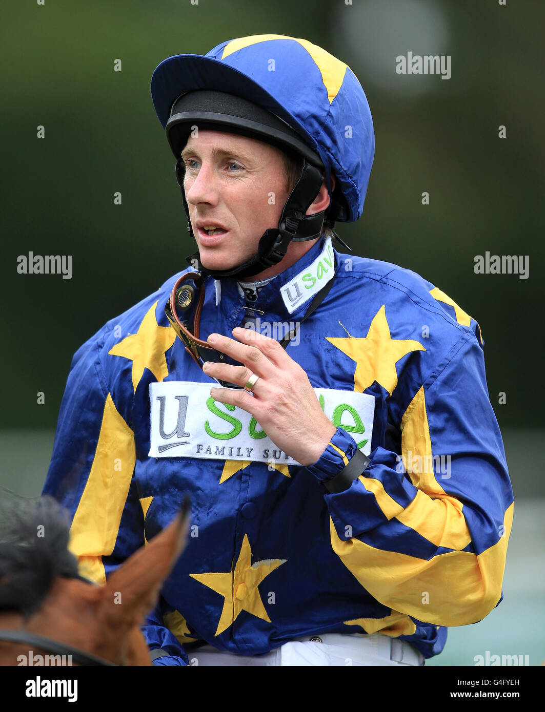 Paul Hanagan rides Blue Shoes to win The Brennands Are Yorkshire Post ...
