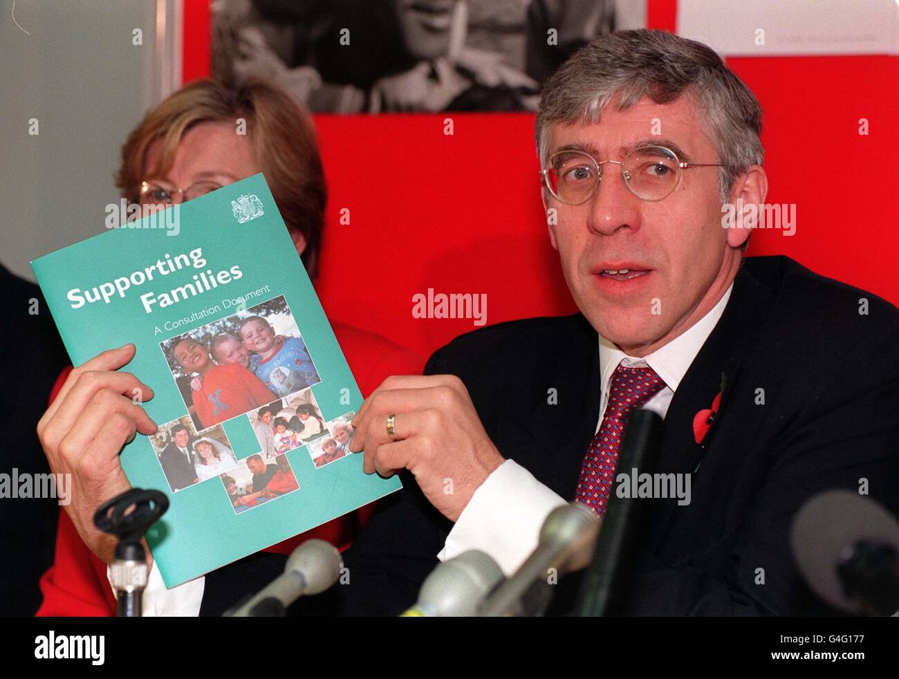 Home Secretary Jack Straw launches the Government's Family Green Paper ...