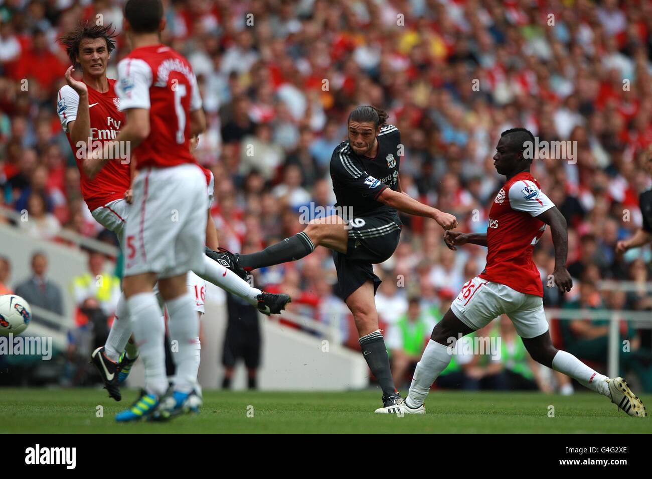 Full length shoots datacoapplies hi-res stock photography and images ...