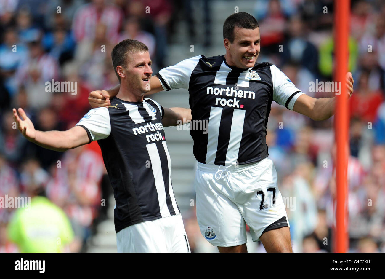 Newcastle uniteds ryan taylor celebrates hi-res stock photography and ...