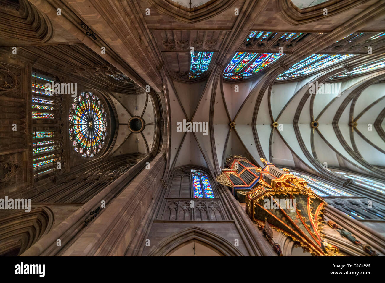 Strasbourg Cathedral church organ and ceiling, Strasbourg, Alsace ...