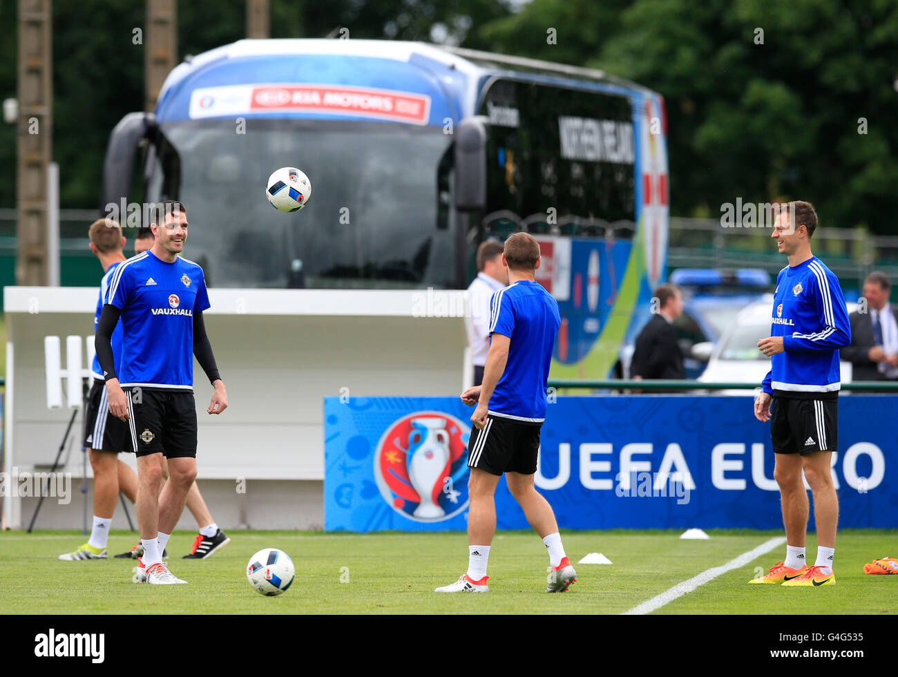 Northern Ireland's Kyle Lafferty (left) and Jonny Evans (right) during ...