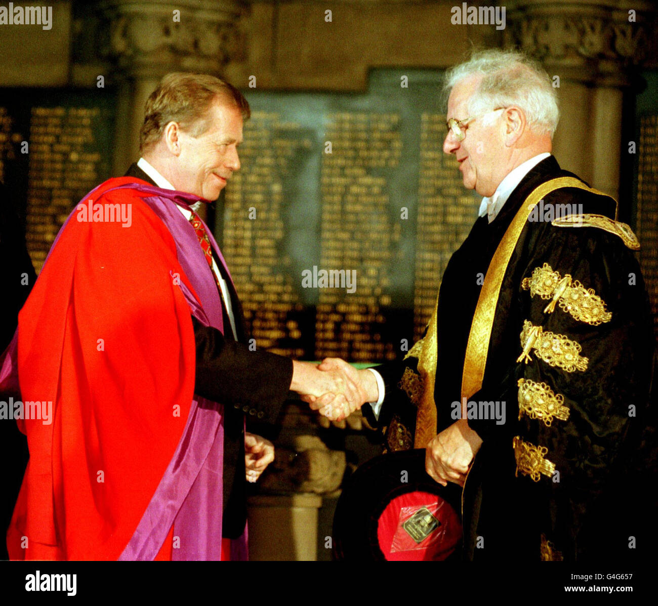 Vaclav Havel (left), President of the Czech Republic, at Glasgow ...