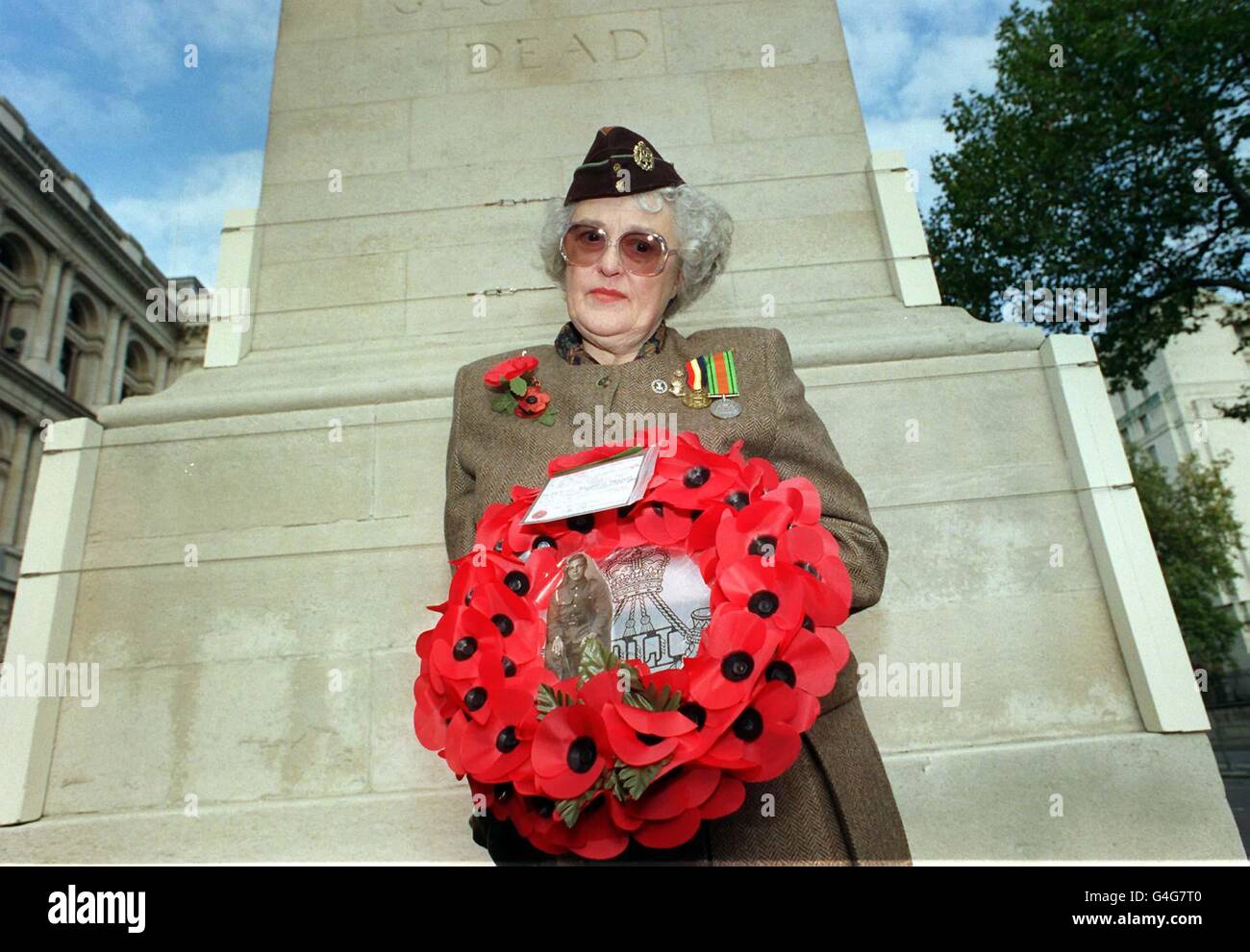 World War wreath/Cenotaph 1 Stock Photo - Alamy