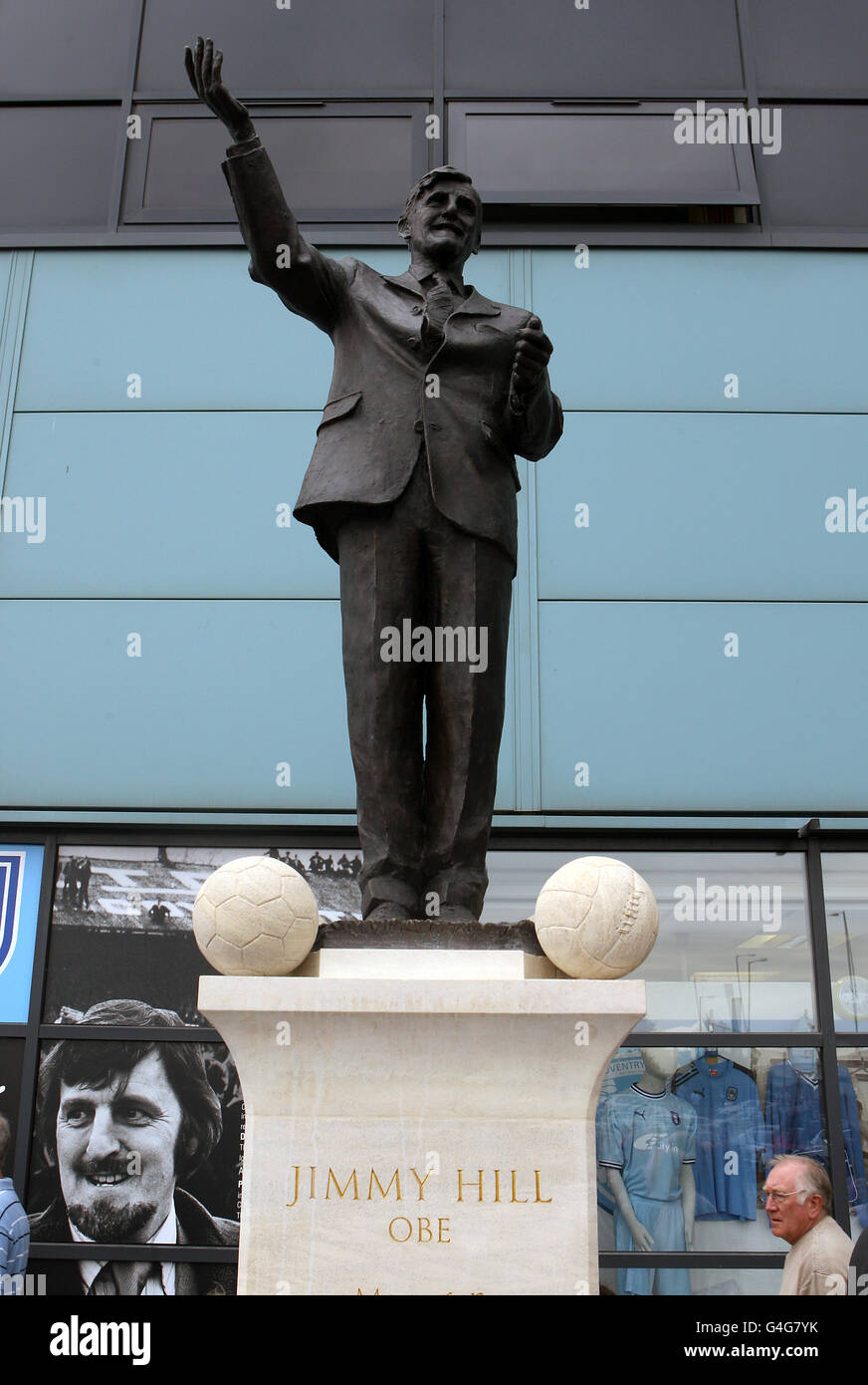 Statue of jimmy hill outside ricoh arena hi-res stock photography and ...