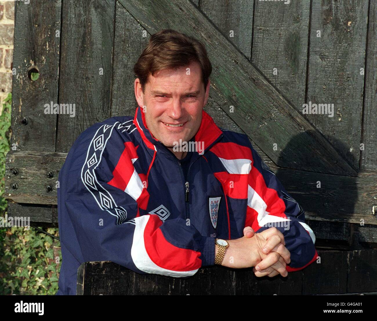 Glenn hoddle 1998 hi-res stock photography and images - Alamy