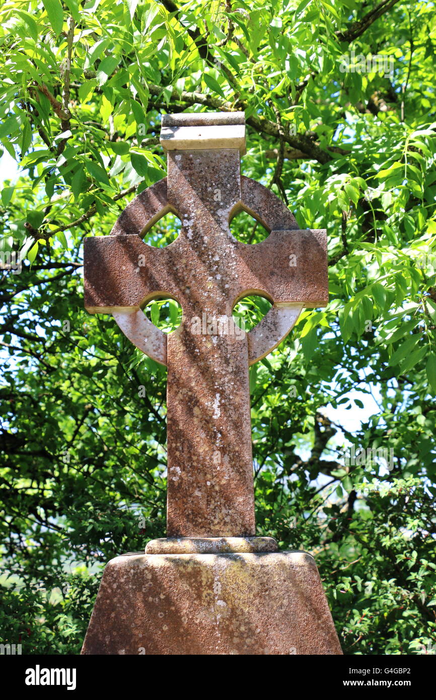 Ornate celtic cross hi-res stock photography and images - Alamy