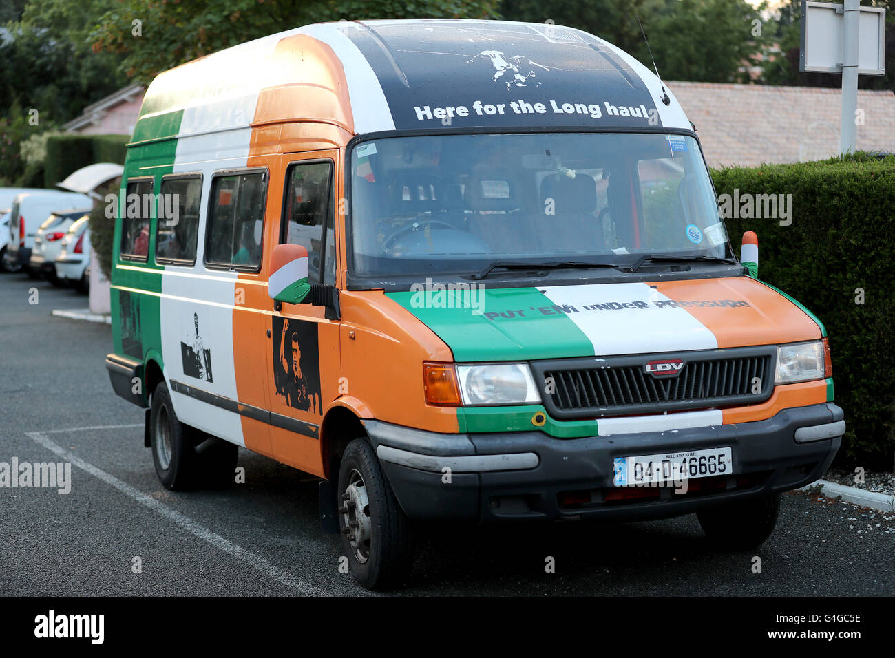 A Republic of Ireland themed fan van Stock Photo - Alamy
