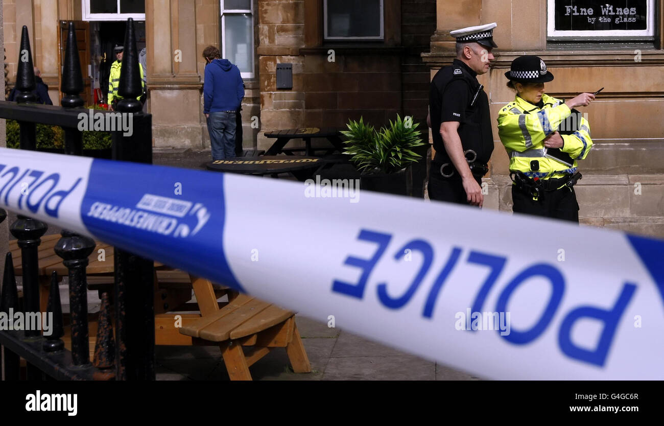 Robbery at Glasgow bar Stock Photo - Alamy