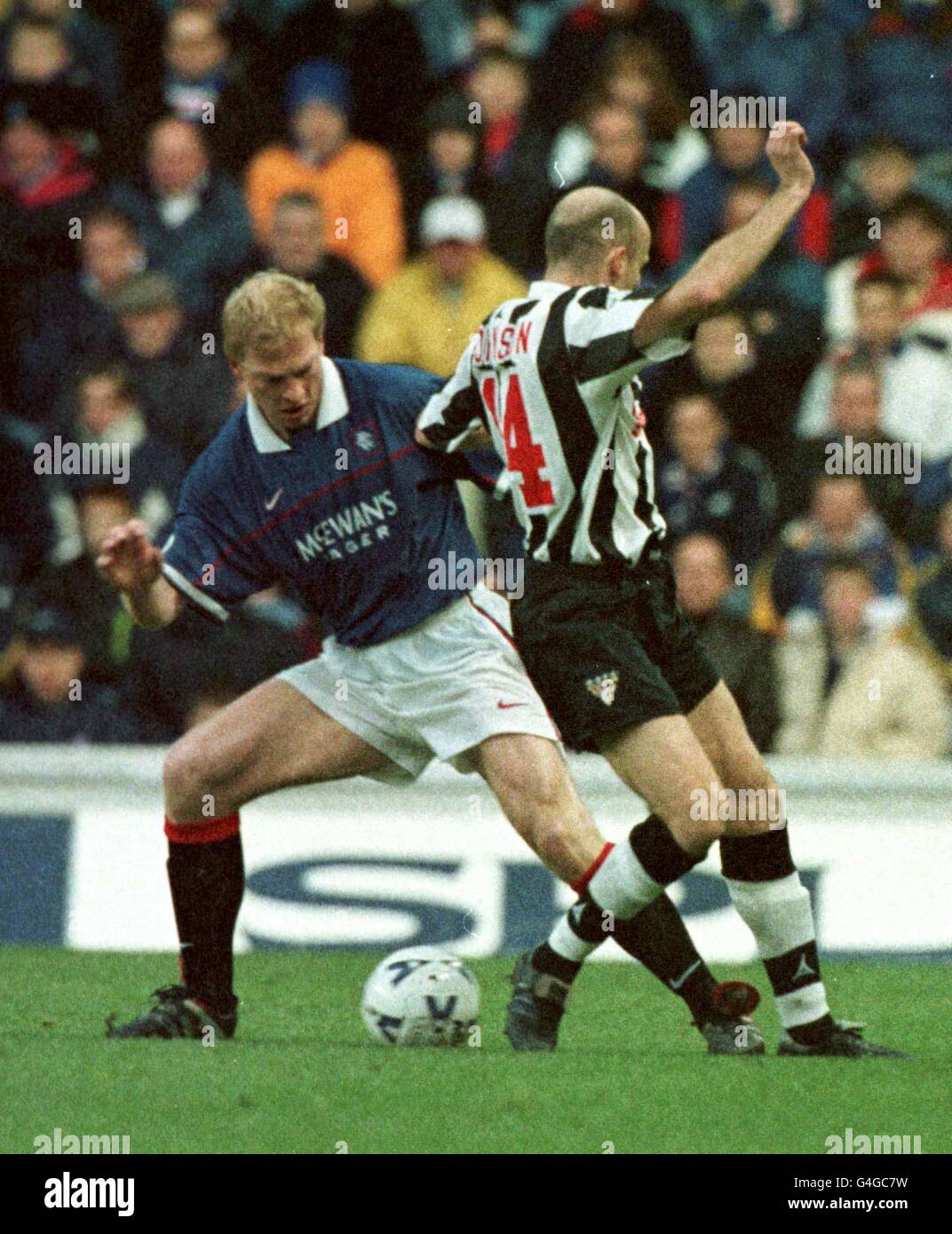 Dunfermline4 hi-res stock photography and images - Alamy