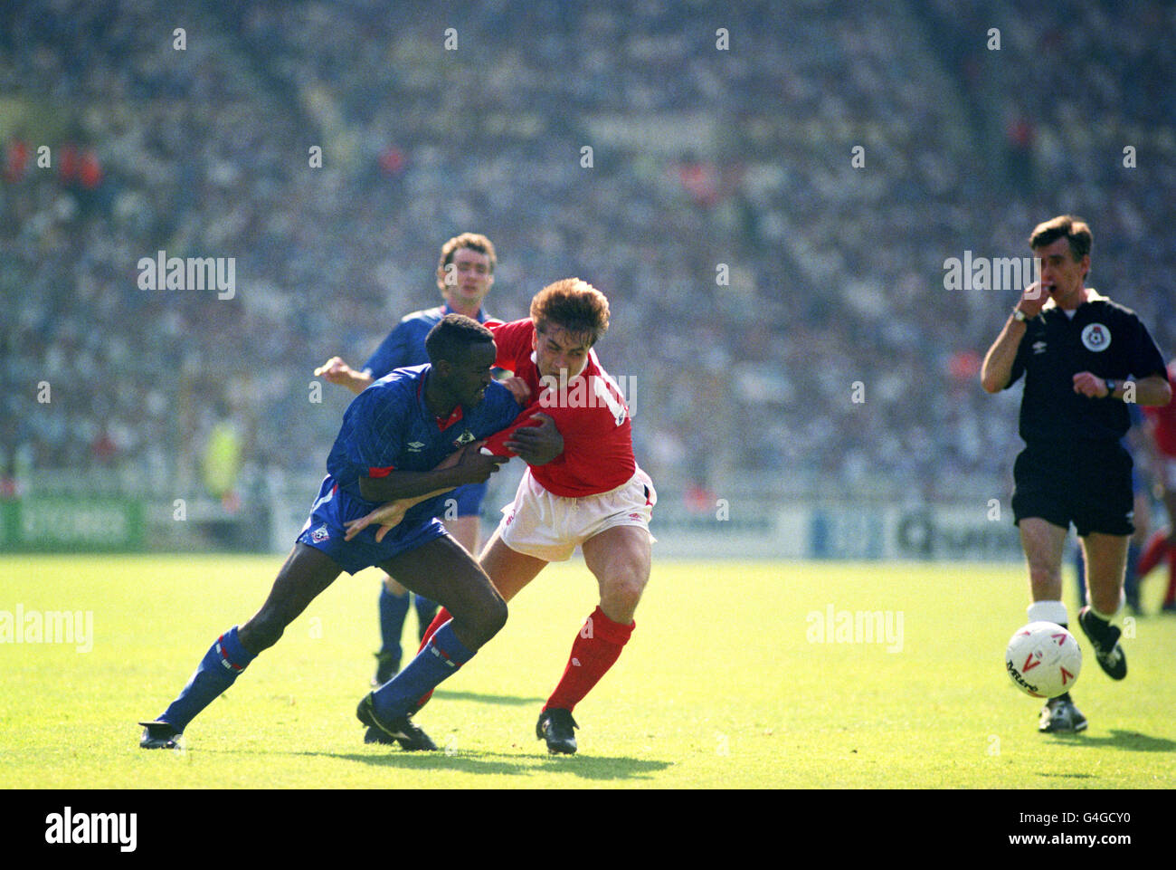 Nigel jemson nottingham forest hi-res stock photography and images - Alamy