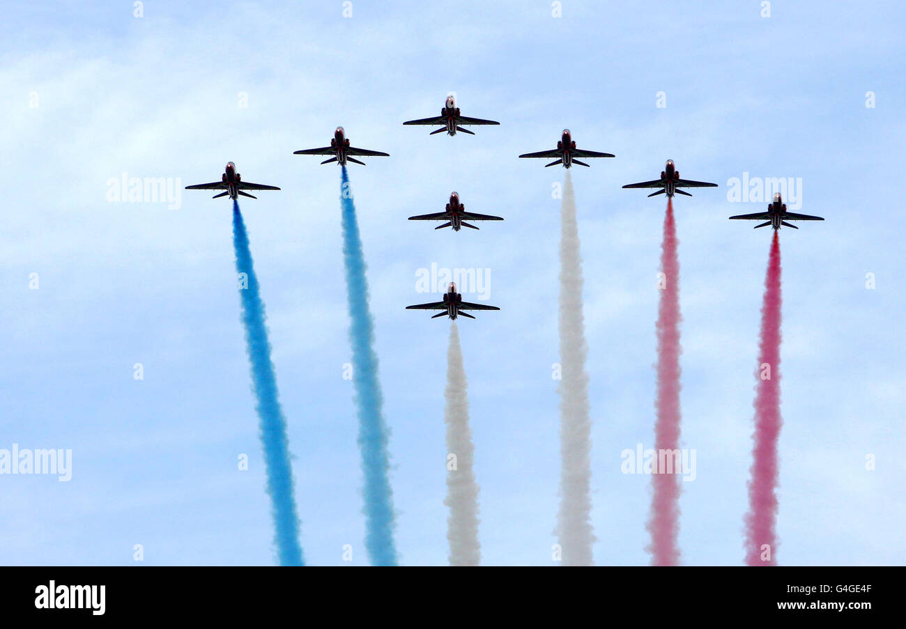Red Arrows display Stock Photo - Alamy
