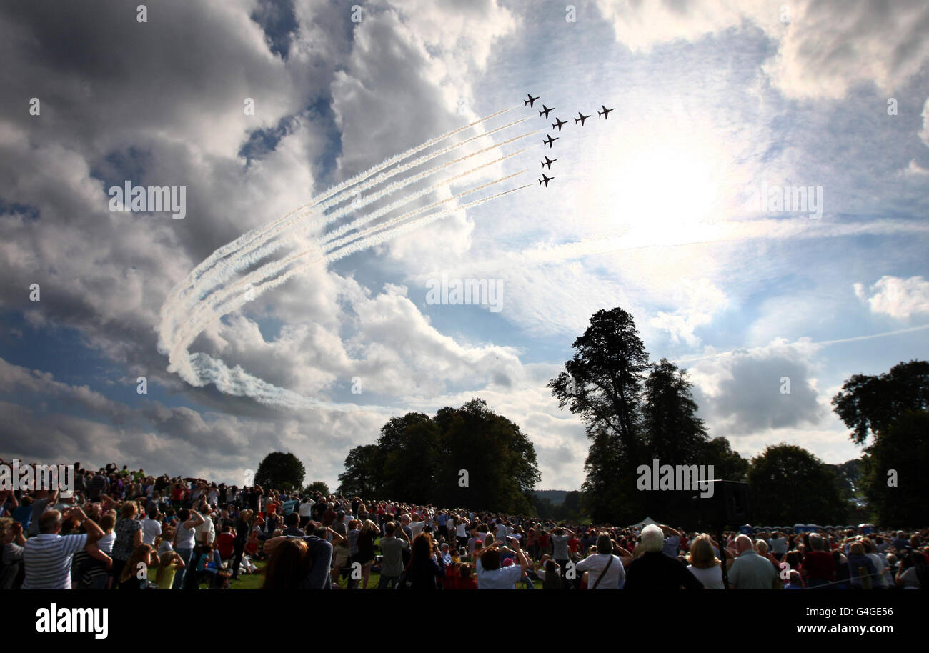 Red Arrows display Stock Photo - Alamy