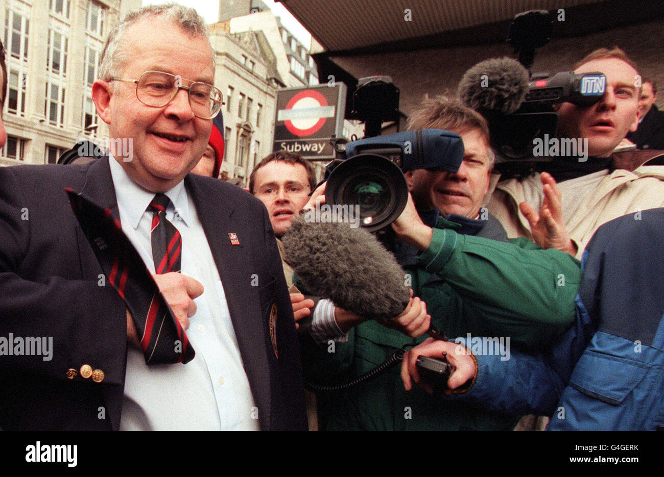 Keith Wiseman leaving London's Centre Point today January 4, 1999 ...