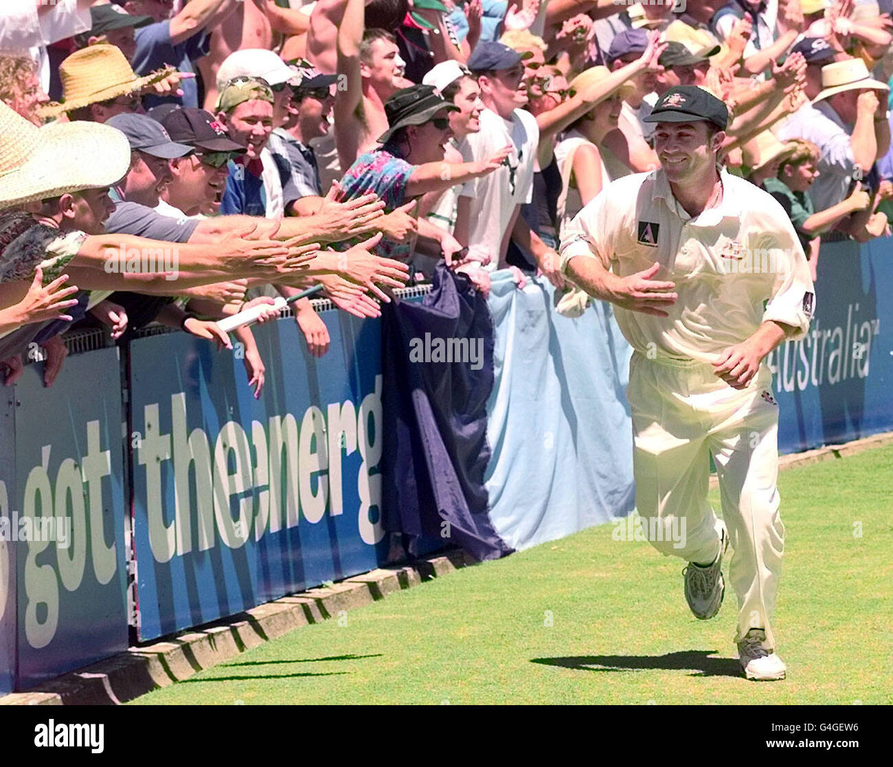 Australian batsman michael slater hi-res stock photography and images ...