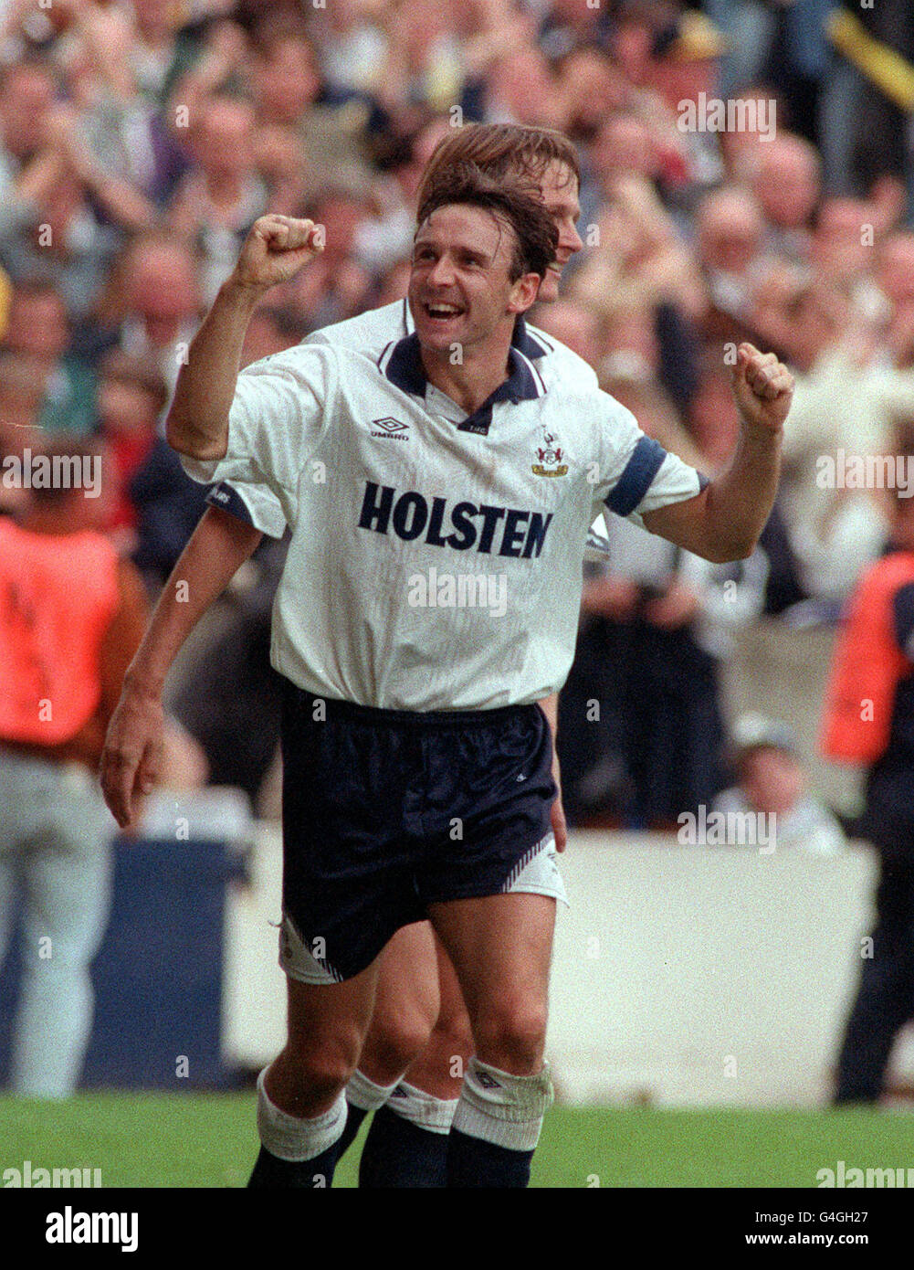 PA NEWS PHOTO 5/9/92 PAUL ALLEN CELEBRATES AFTER EQUALIZING FOR ...