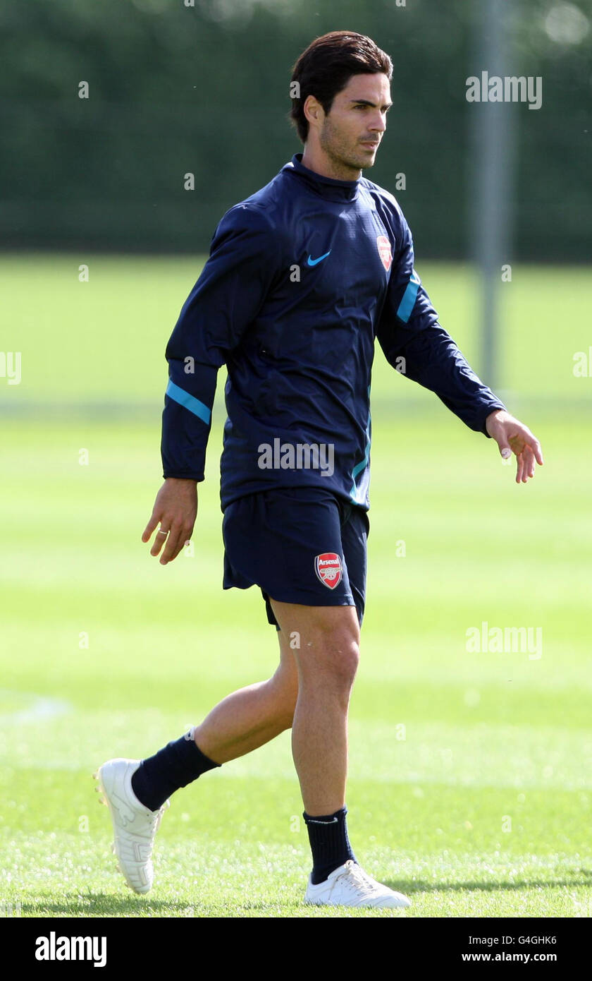 Arsenal training ground arteta hi-res stock photography and images - Alamy