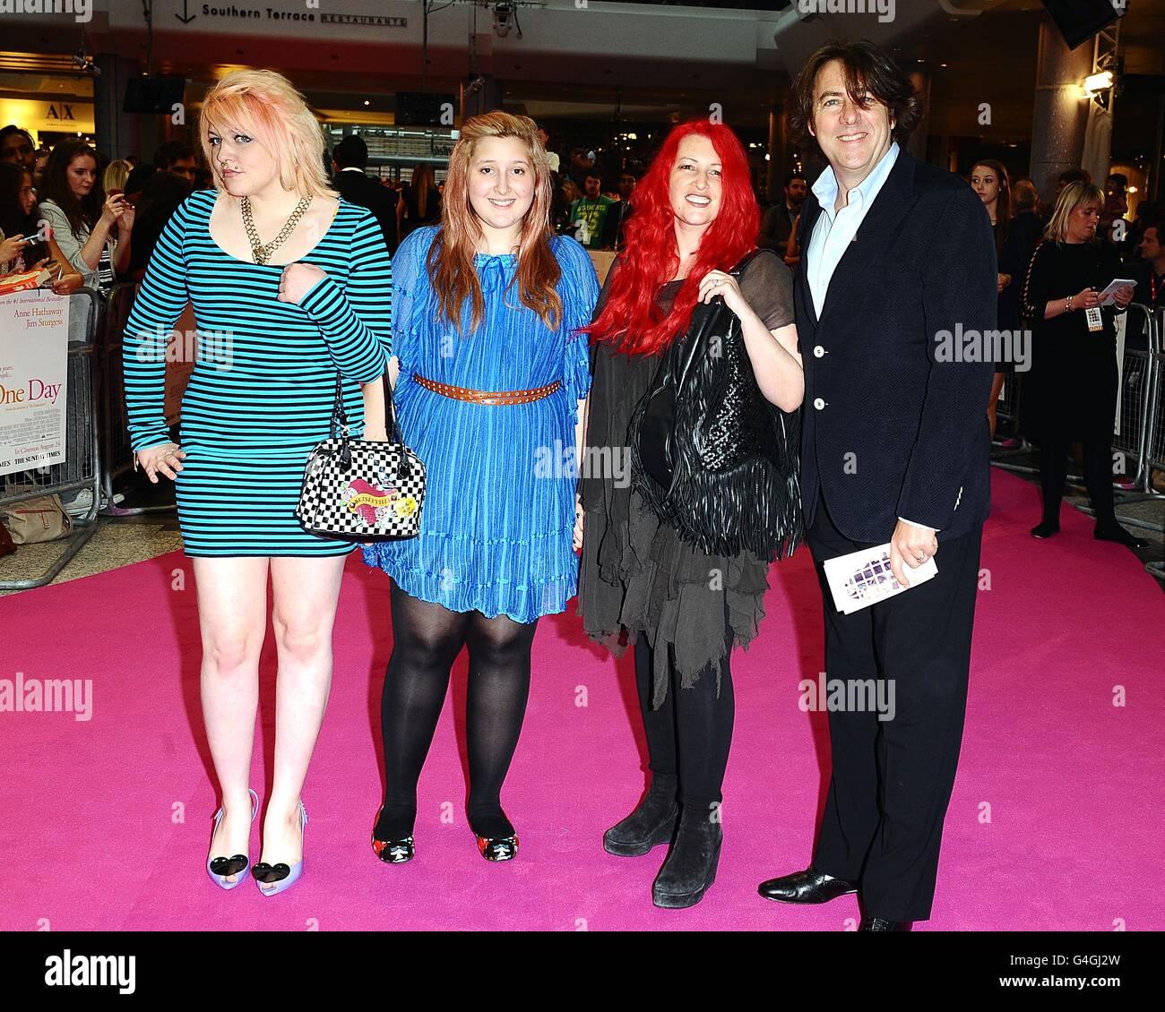 Jonathan ross children betty kitten hi-res stock photography and images ...