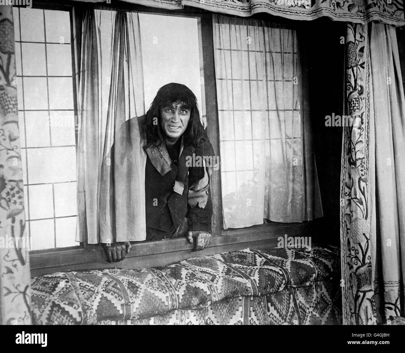 Former boxer Victor McLaglen as "Bulfinch" in the new Natural Colour ...