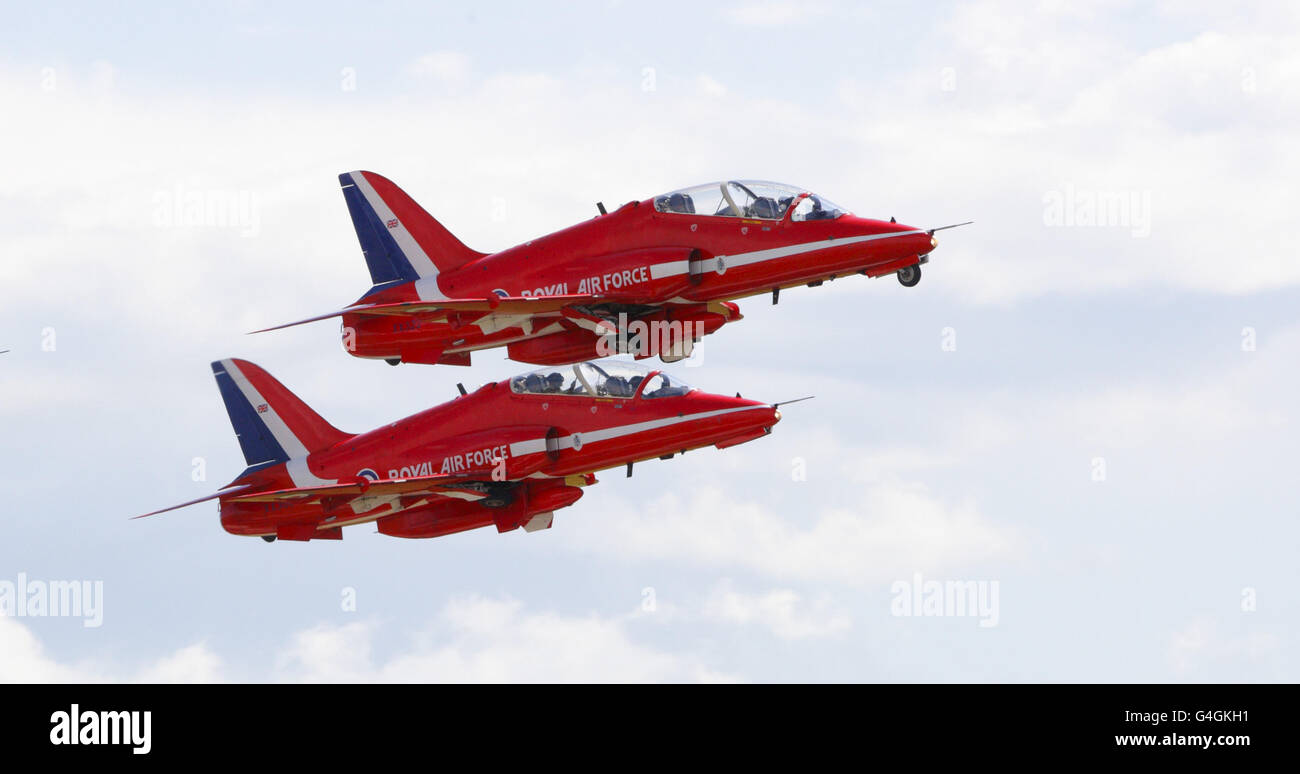Red Arrows Hawk jets take off in close formation from Bournemouth ...