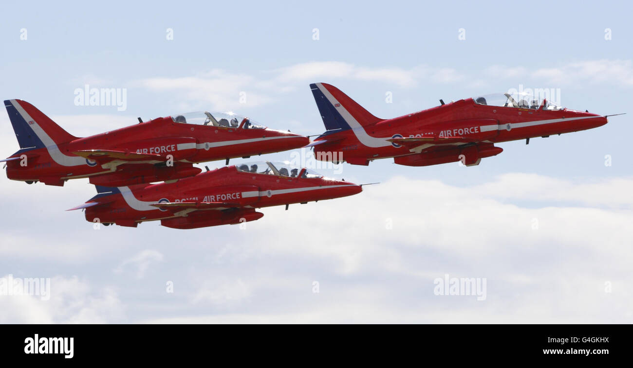 Red Arrows Hawk jets take off in close formation from Bournemouth ...