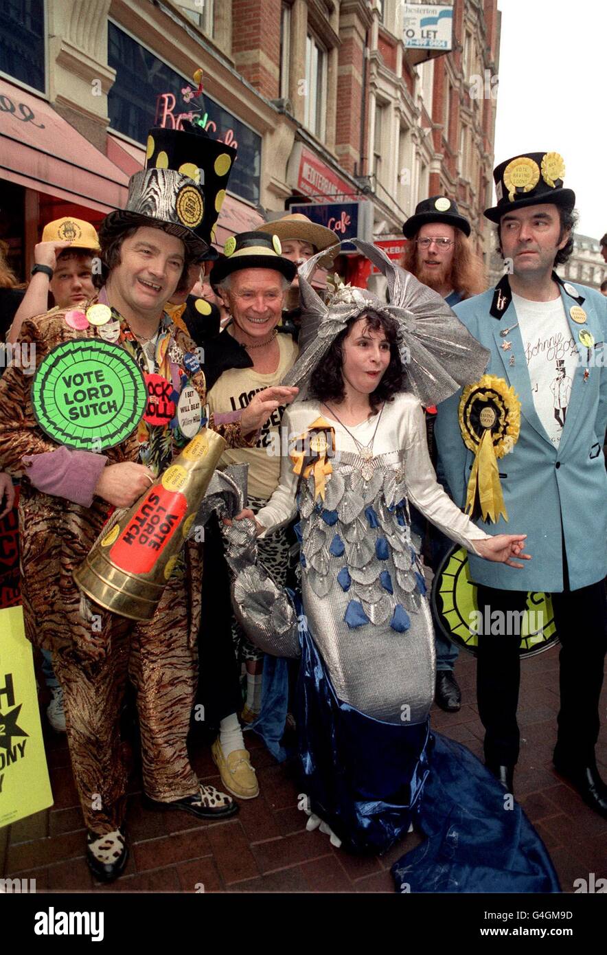 PA NEWS PHOTO 18/3/92 LORD SUTCH LAUNCHING THE MANIFESTO OF THE OFFICAL ...